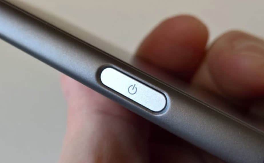 How to Turn on An Android Phone Without Using the Power Button