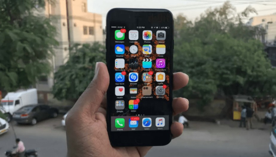 The 3 Best Small But Powerful Phones