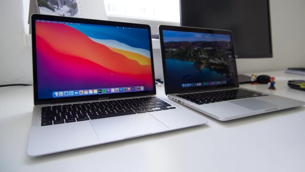 What to Choose Between MacBook Air and MacBook Pro